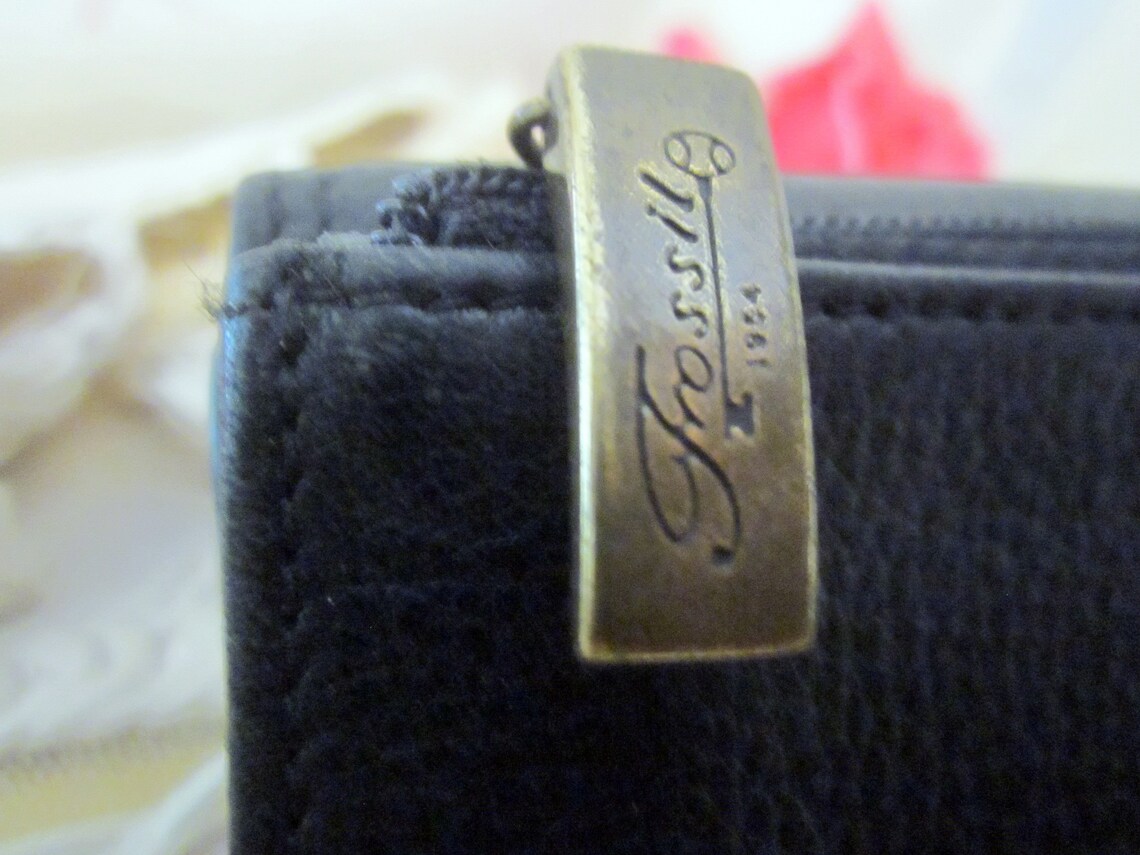 FOSSIL - Beautiful BLACK Genuine Leather Wallet / Insert Spots for ...