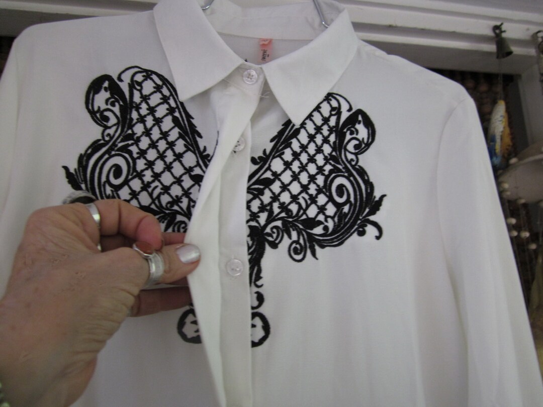SWEEWE PARIS - Gorgeous French Ivory White Hidden Buttoned Tunic ...