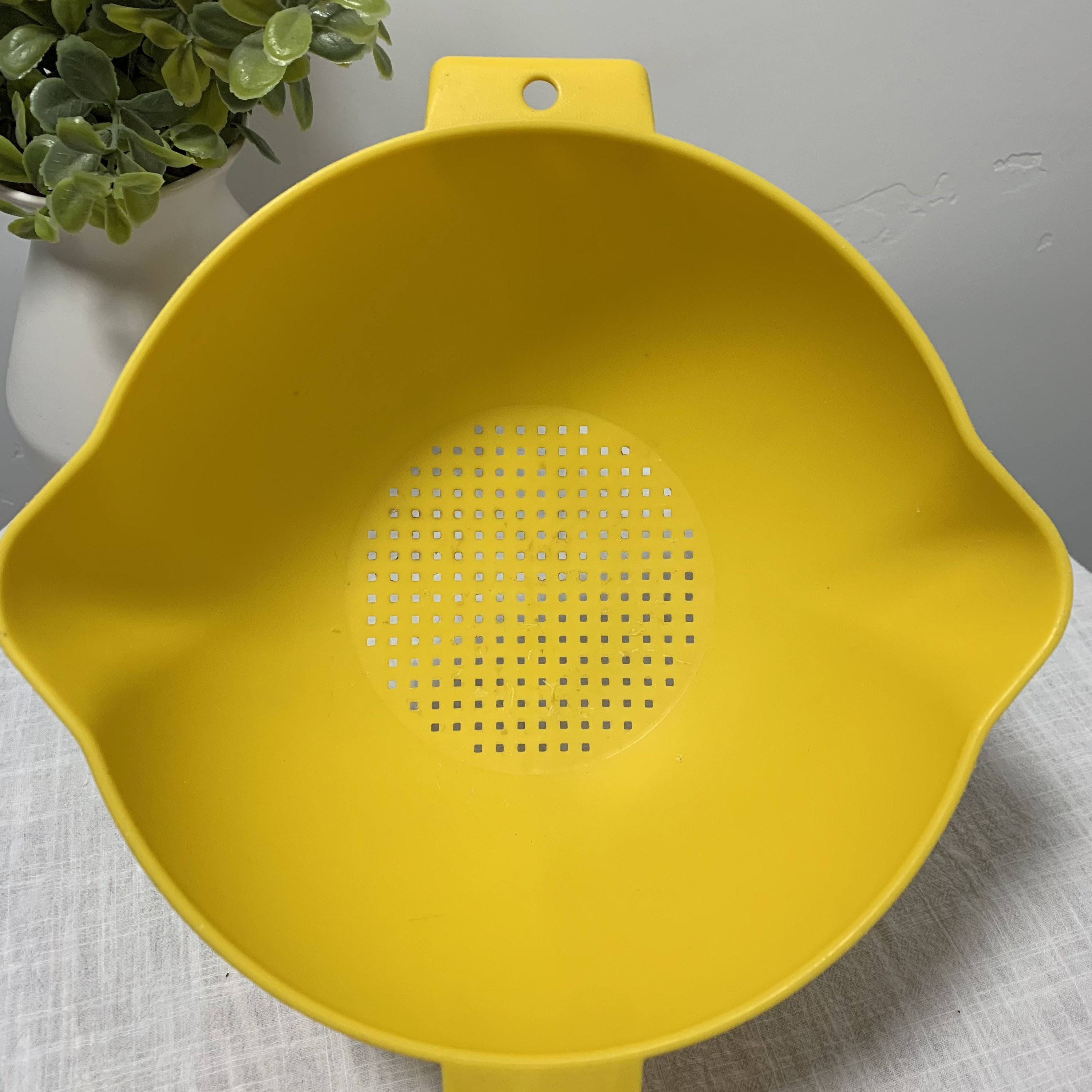 Vintage Yellow Tupperware Strainers Set of 2 1200-2 and | Etsy