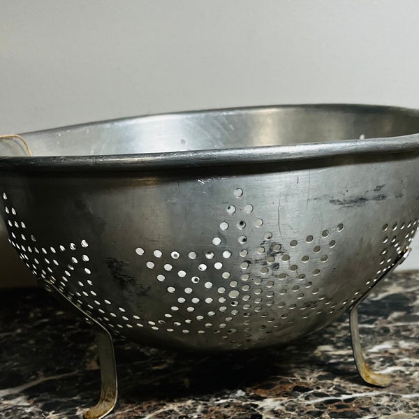 Vintage Colander - Etsy