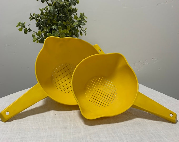 Vintage Yellow Tupperware Strainers Set of 2 1200-2 and 1523-3 - Etsy