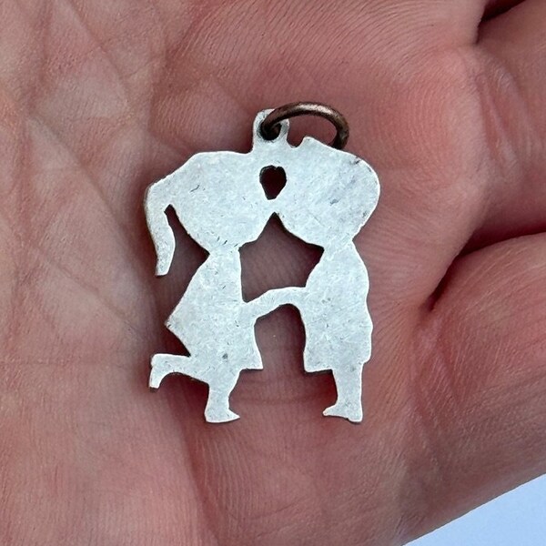Girls Kissing - Etsy