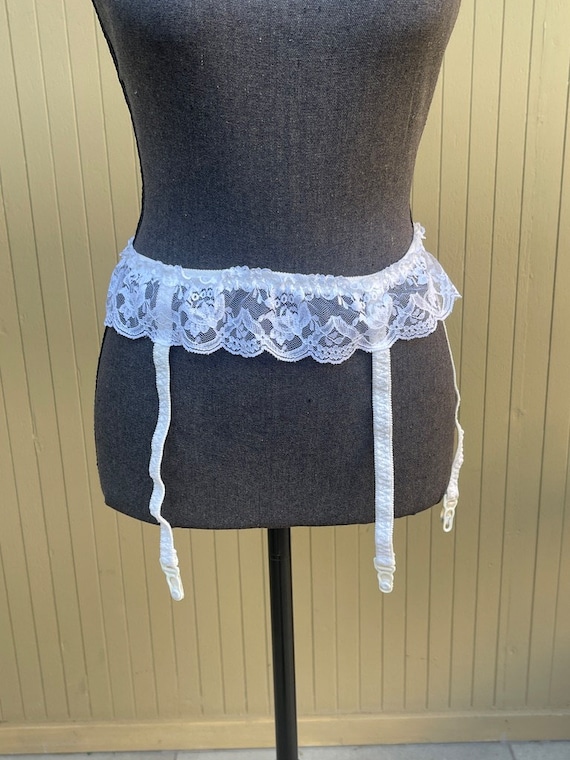 1970s White Lace Garter Belt - Gem