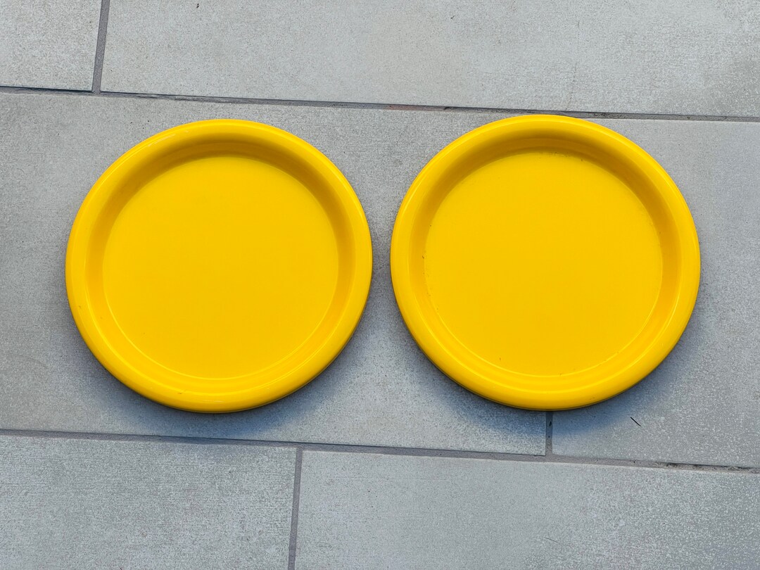 Ingrid Chicago Yellow Melamine Stacking Dinner Plates Mid Century ...
