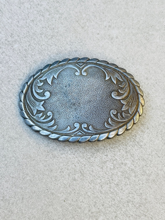 vintage oval scroll - Gem