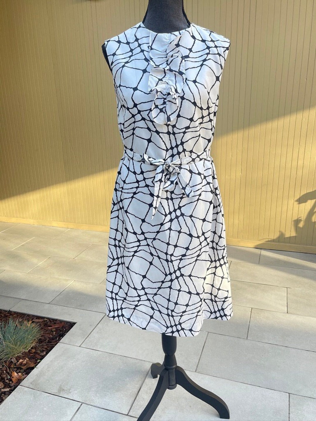 60s Ruffled Yoke Shift Dress Belted Tie Waist M - Etsy