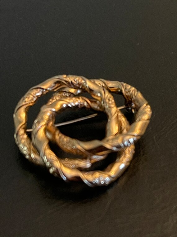 Gold Interlocking Circles Vintage Knotted Brooch Pin - Gem
