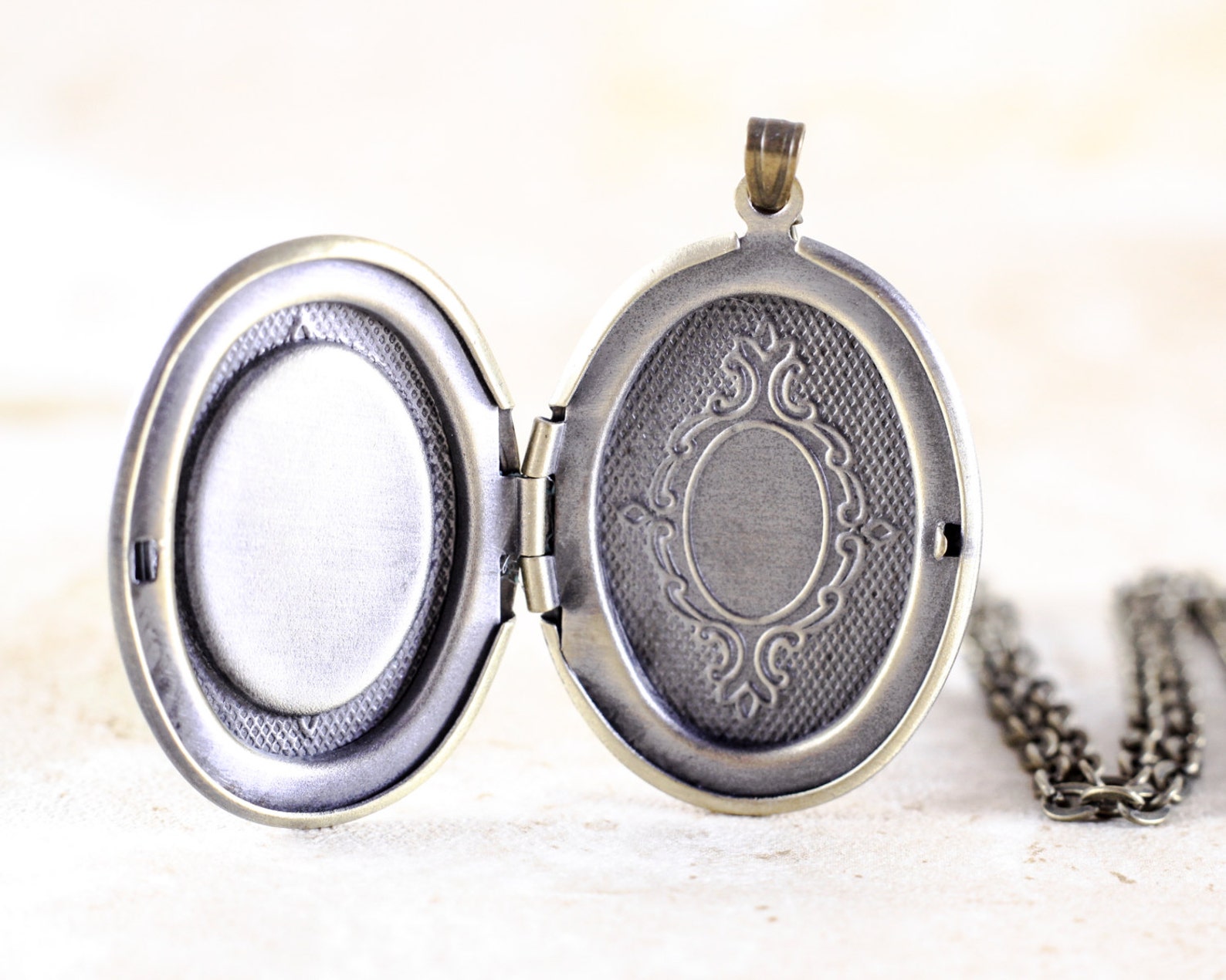 Robin Locket - Red Robin Bird Locket, American Robin Jewelry, Bronze ...