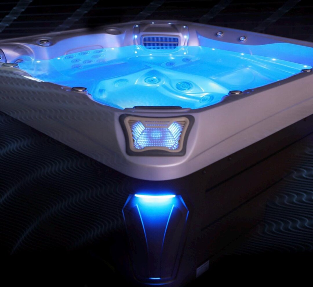 Luxury 7-person Outdoor Jacuzzi Spa | LED Lighting, 70+ Hydrotherapy ...