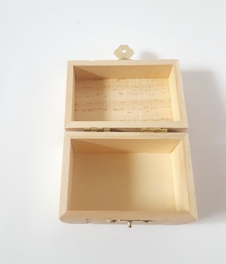 Irish Claddagh Small Latched Wooden Box Free Engraved - Etsy