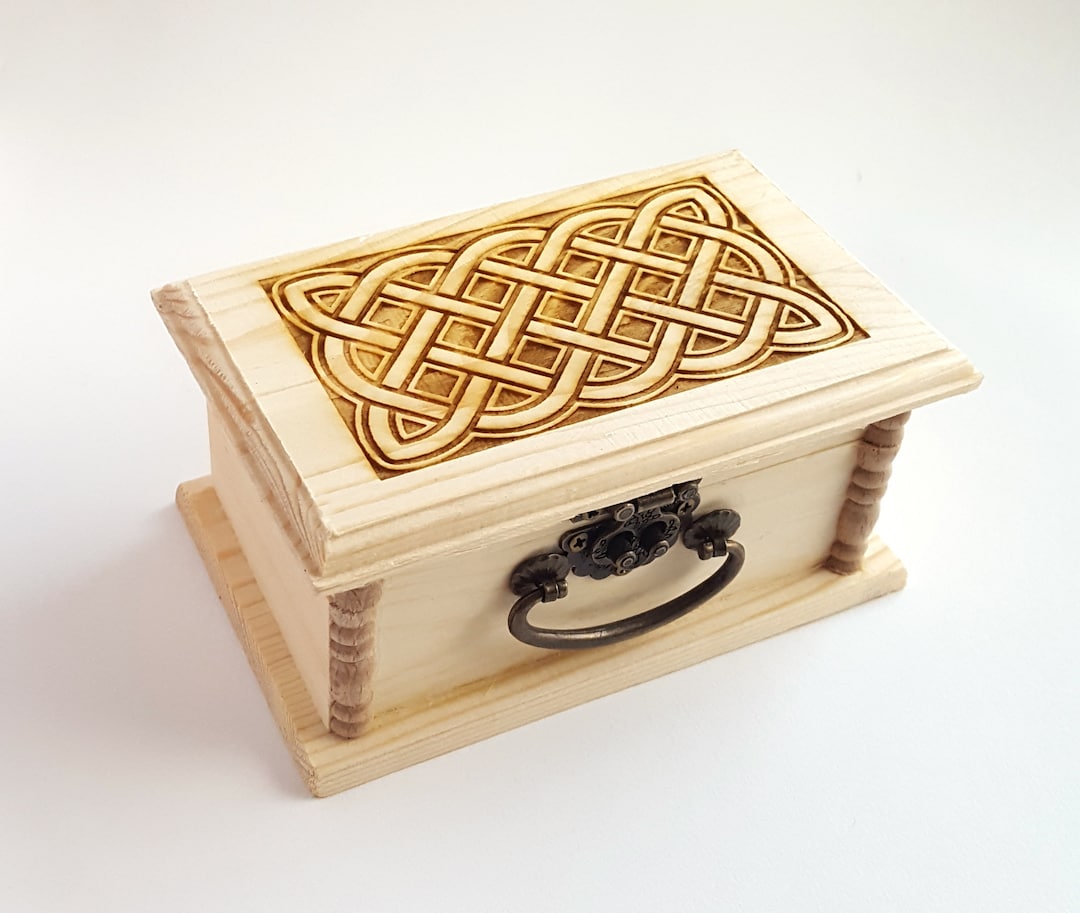 Celtic Knot Latched Wooden Box : Free Engraved Personalization ...