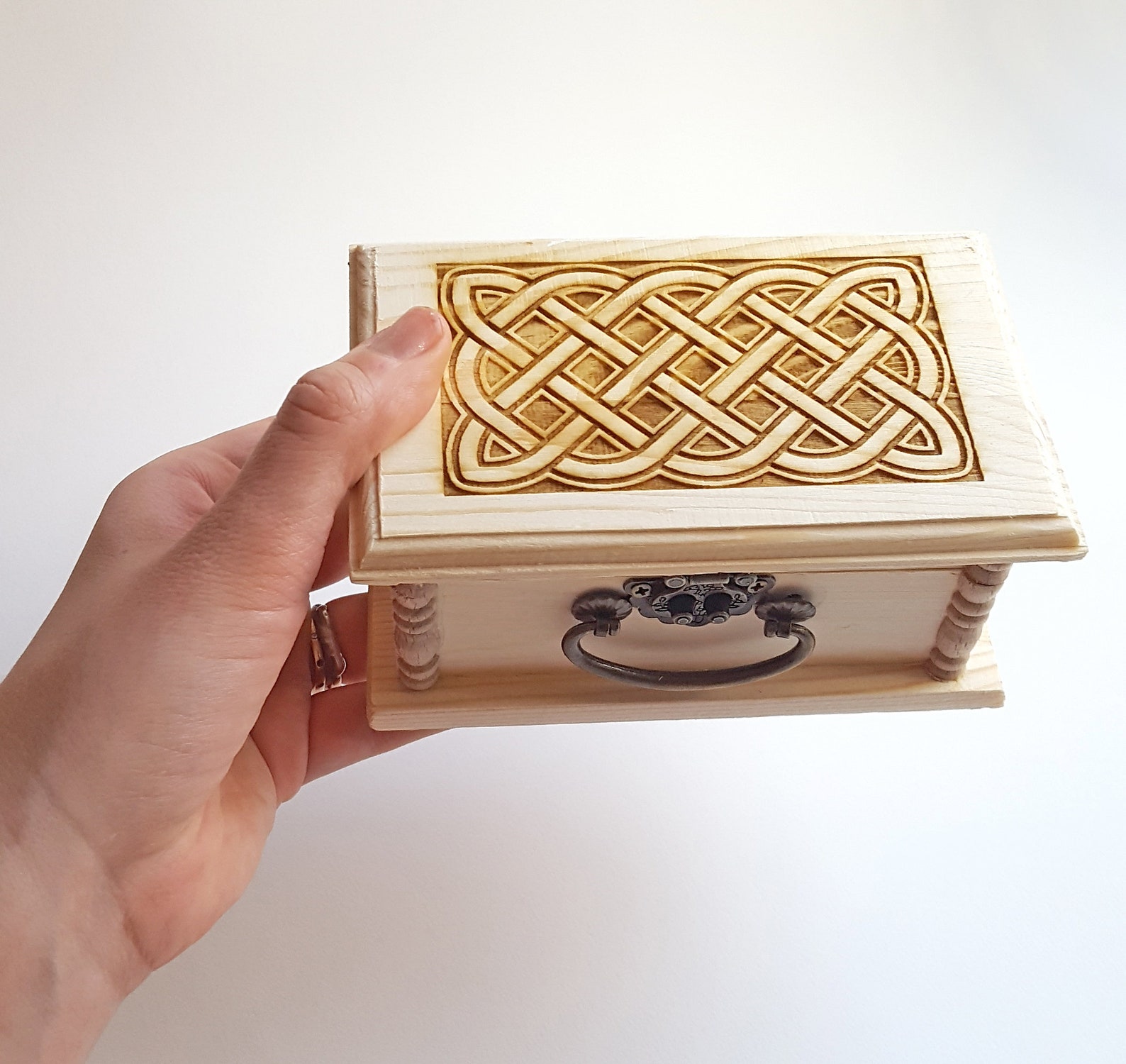 Celtic Knot Latched Wooden Box : Free Engraved - Etsy