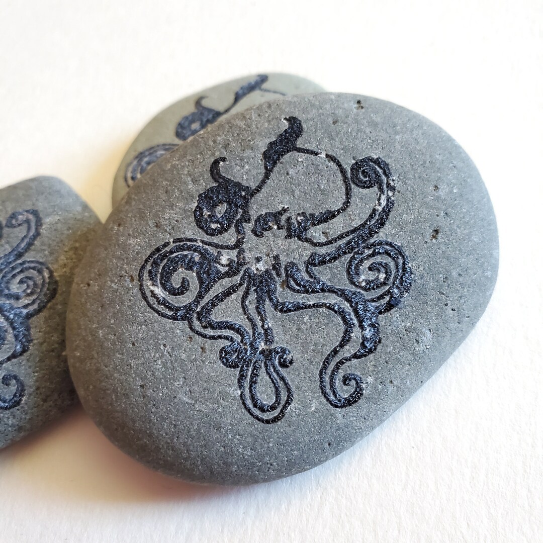 Octopus Worry Stone, Free Personalized Engraving, Meditation Stone ...