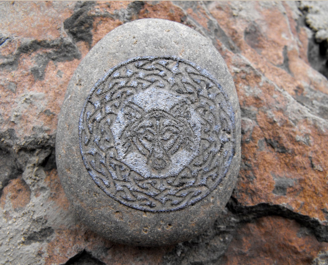 Celtic Wolf Worry Stone - Free Personalized Engraving, Wolf Spirit ...