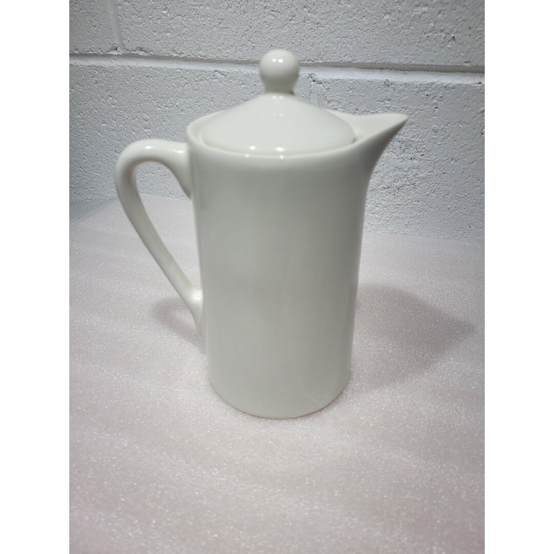 Oneida Classic Coffee Pot & Lid Pitcher Restaurant Ware White ...
