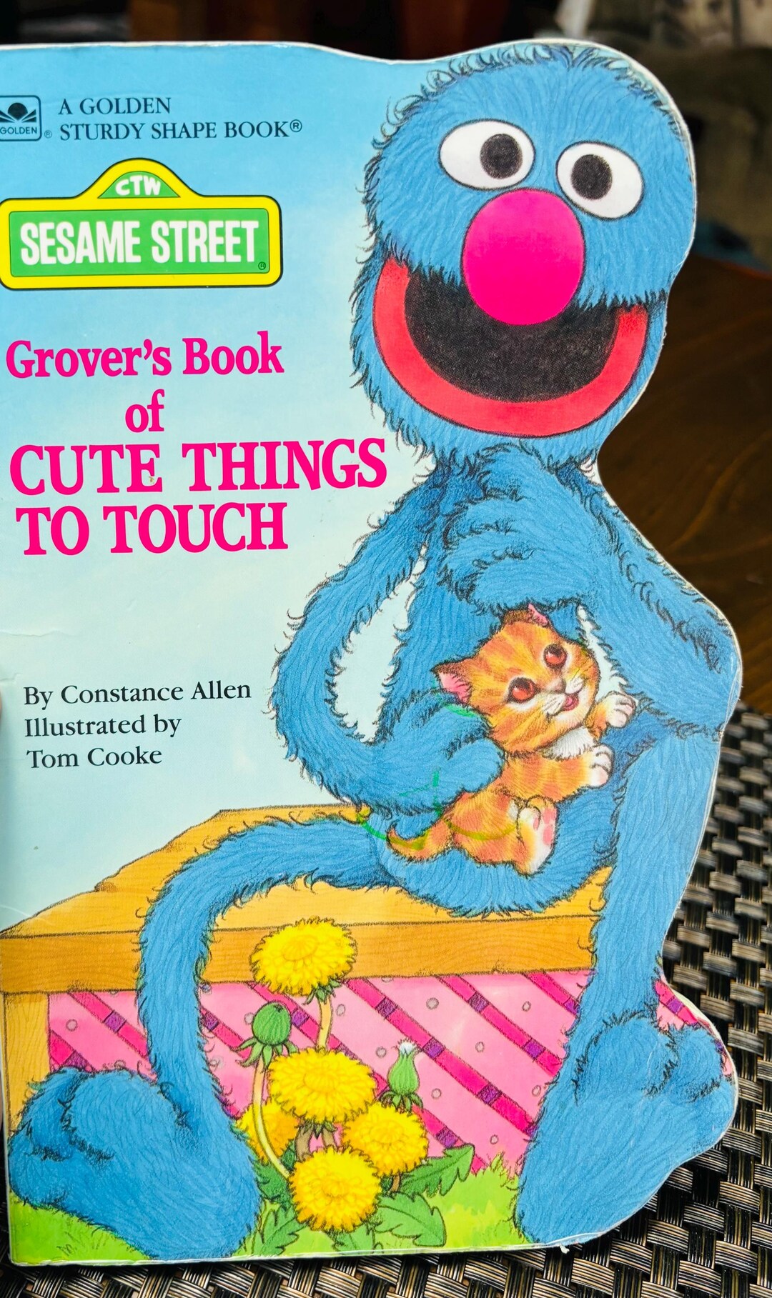 A Golden Sturdy Shape Book: Grover's Book of Cute Things to Touch 1990 ...
