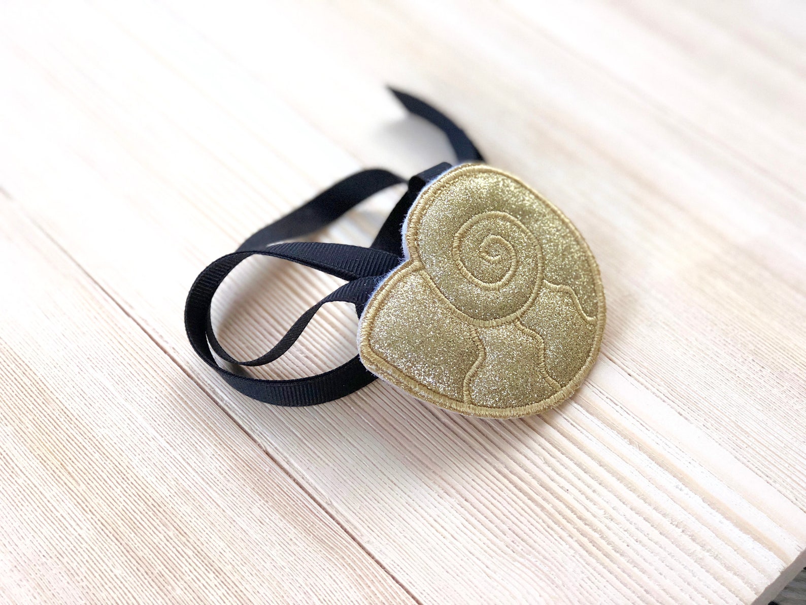 Ursula Inspired Shell Necklace Embroidered Glitter Dress up | Etsy