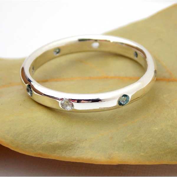 Flush Set Ring - Etsy