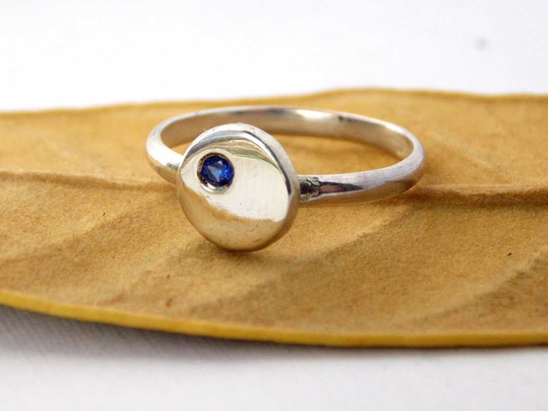 Flat Pebble Birthstone Ring: Contemporary Modern Wedding/engagement ...