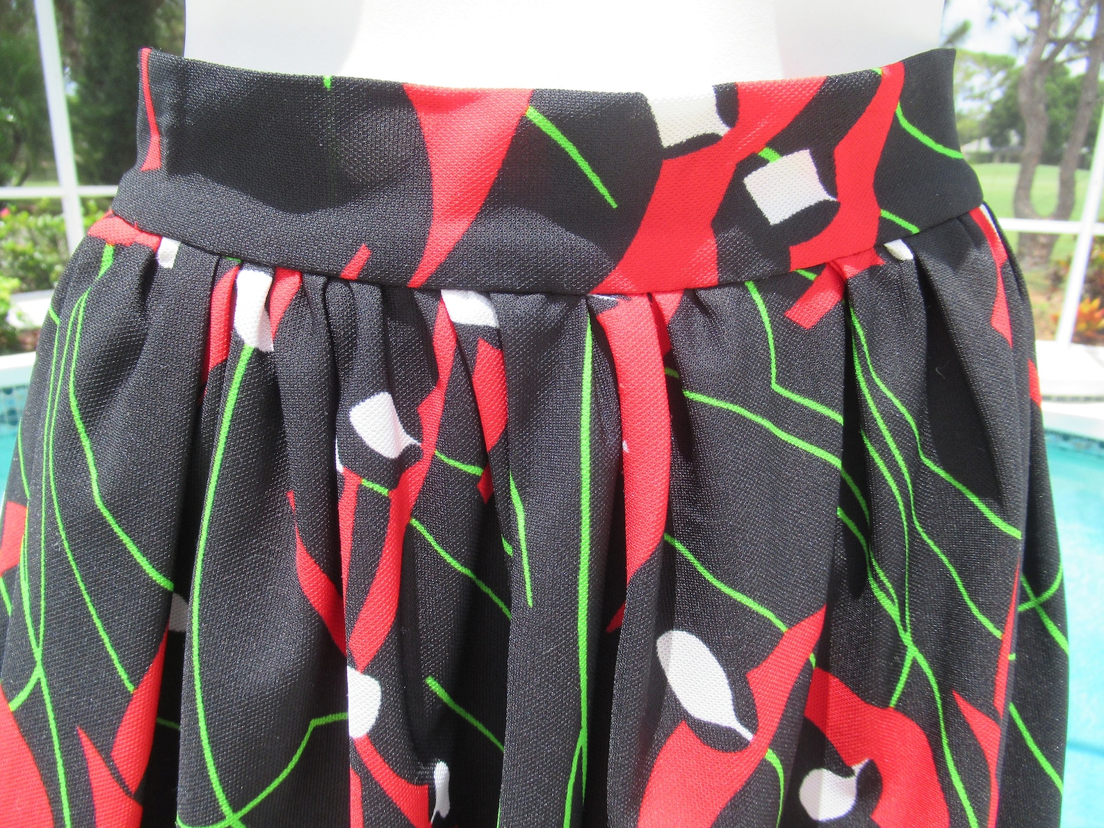 Vintage Black Red White and Green Retro Pattern Long Skirt. - Etsy