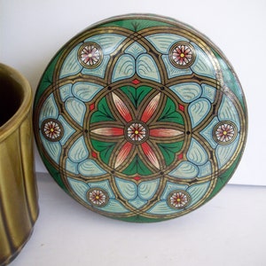 Pretty Vintage Round Tin / Storage Container With Colorful Circle ...
