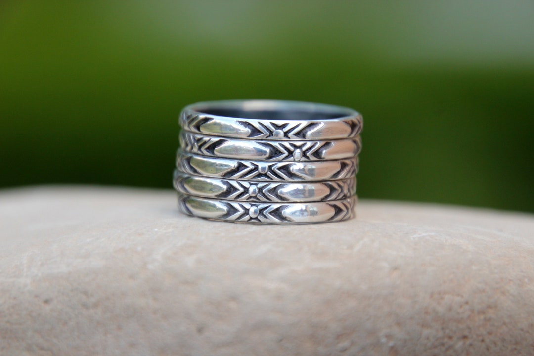 PATTERN STACKING RINGS - Rustic Wedding Band - Minimalist Wedding Band ...