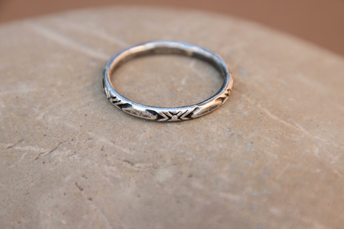 PATTERN STACKING RINGS - Rustic Wedding Band - Minimalist Wedding Band ...