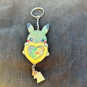 Pokémon Glitter Pikachu Shaker Keychain - Etsy
