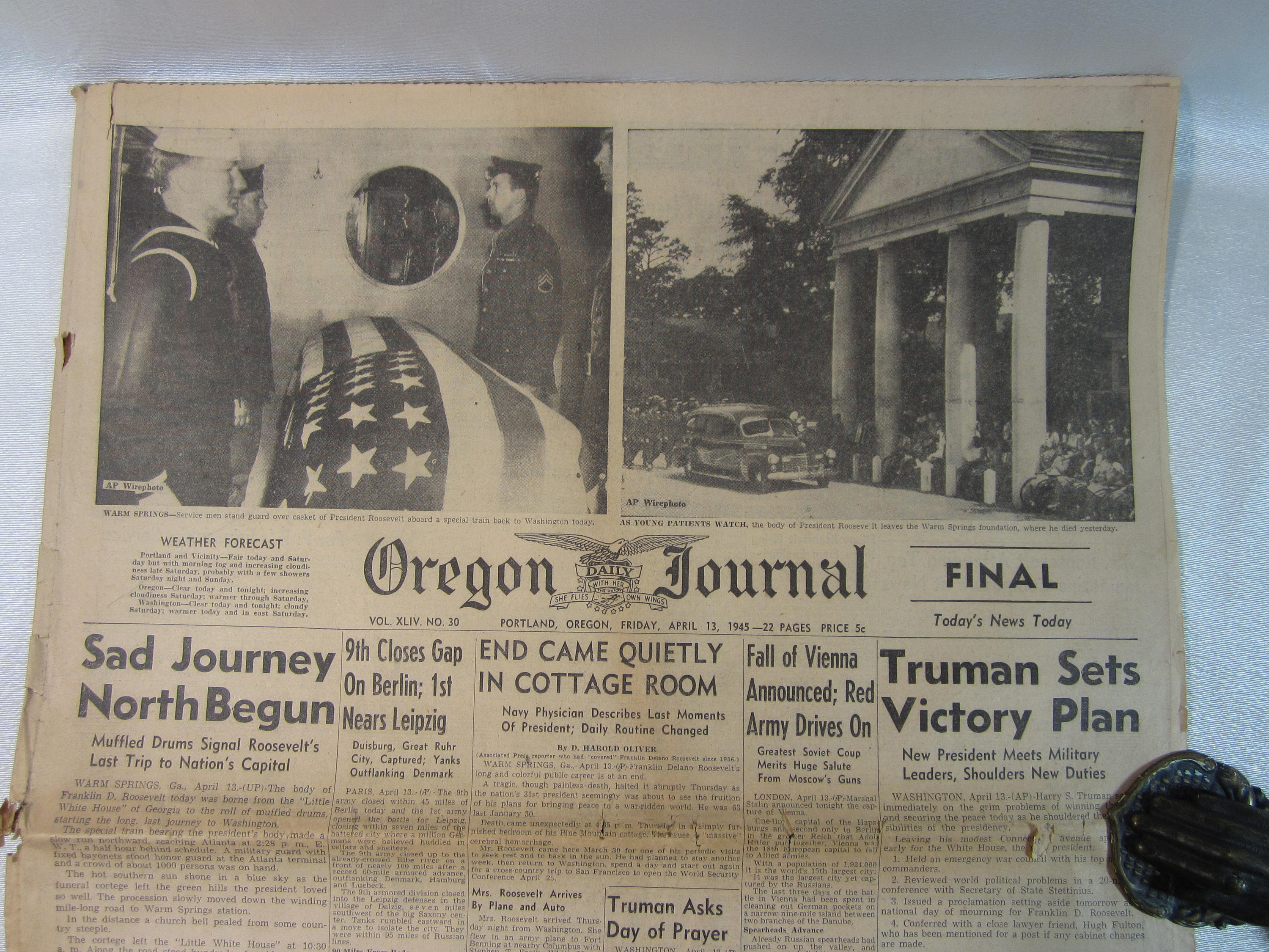 April 13 1945 Oregon Journal Newspaper FDR Leaves Warms - Etsy