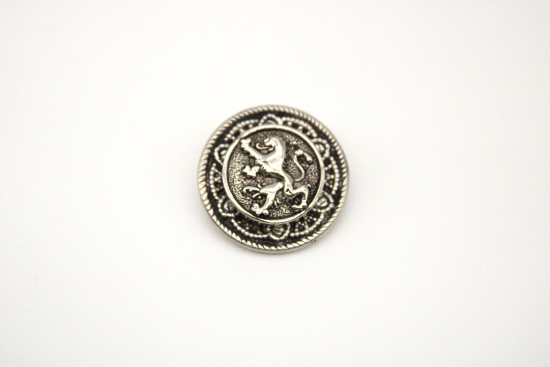Rampant Lion Crest Brooch Coat of Arms Sweater Pin - Perfect for Men ...