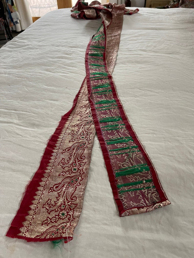 Vintage Silk Trim Sari Ribbon Metallic Material Paisley Gold and Red 8. ...