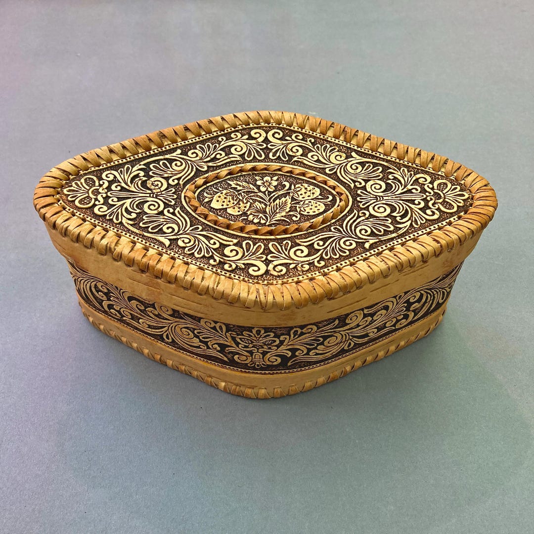 Vintage Birch Bark Box: Diamond Shaped Rustic Container With Strawberry ...