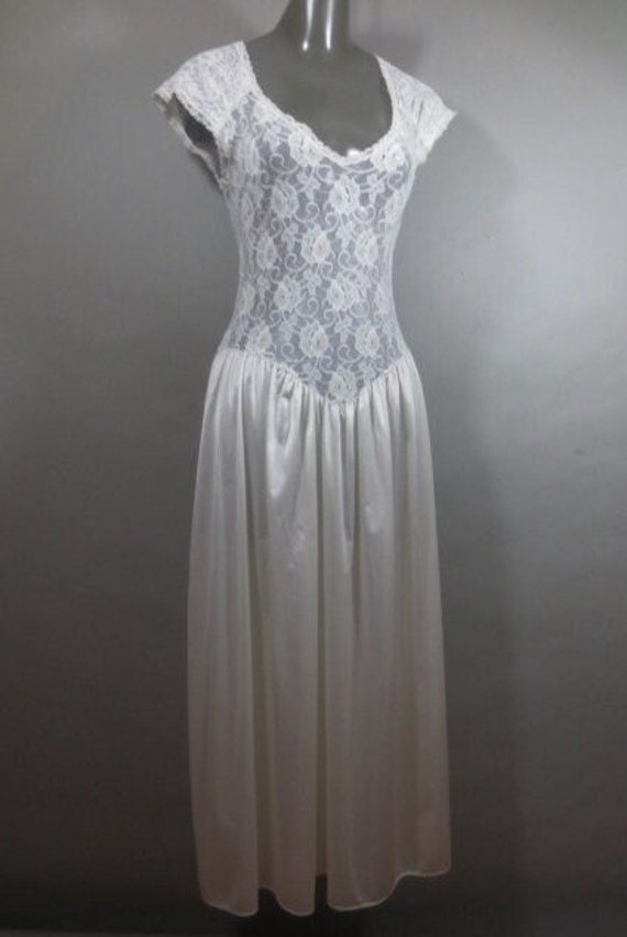 Vintage 1980s Negligee, Night Gown, Lace Bodice w Met… - Gem