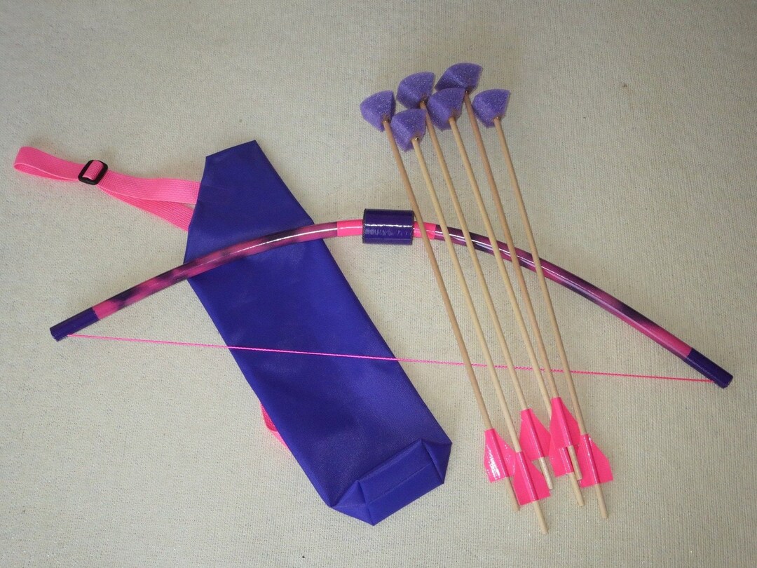 Pink Bow and Foam Arrows With Quiver Small Archery Set for Young Kids ...