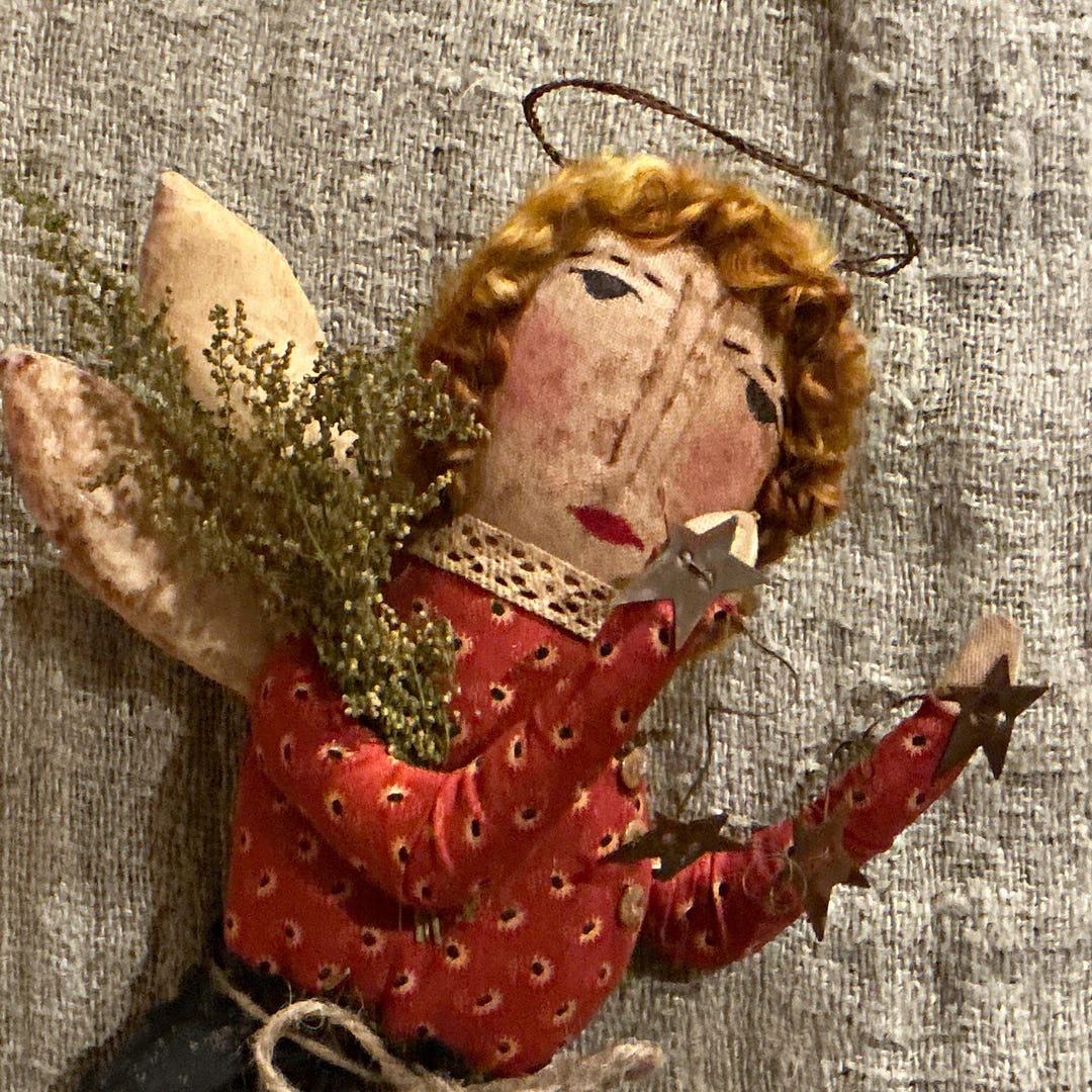 Primitive Angel With Rusty Braided Wire Halo, Holding Star Garland ...