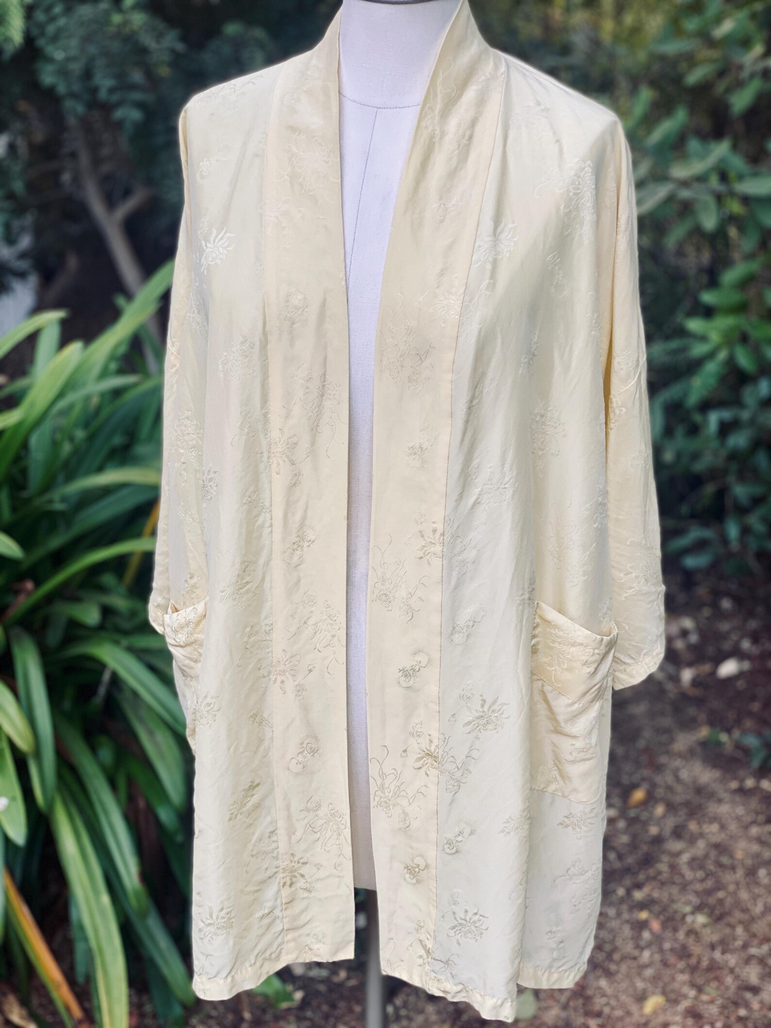 Vintage Butter Yellow Silk Robe by Longevity - Etsy
