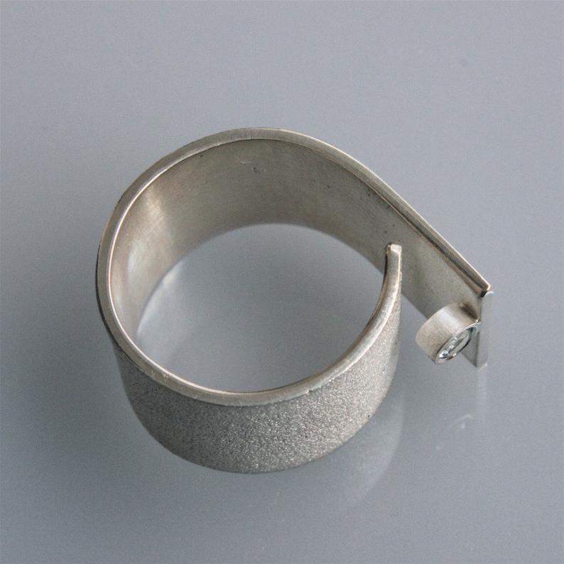 Ring Q Handmade in Sterling Silver With Blue Topaz 3mm - Etsy