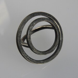 Contemporary Handmade Ring "o2" Made in Oxidized Silver - Etsy