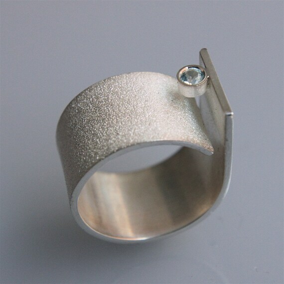 Ring Q Handmade in Sterling Silver With Blue Topaz 3mm - Etsy