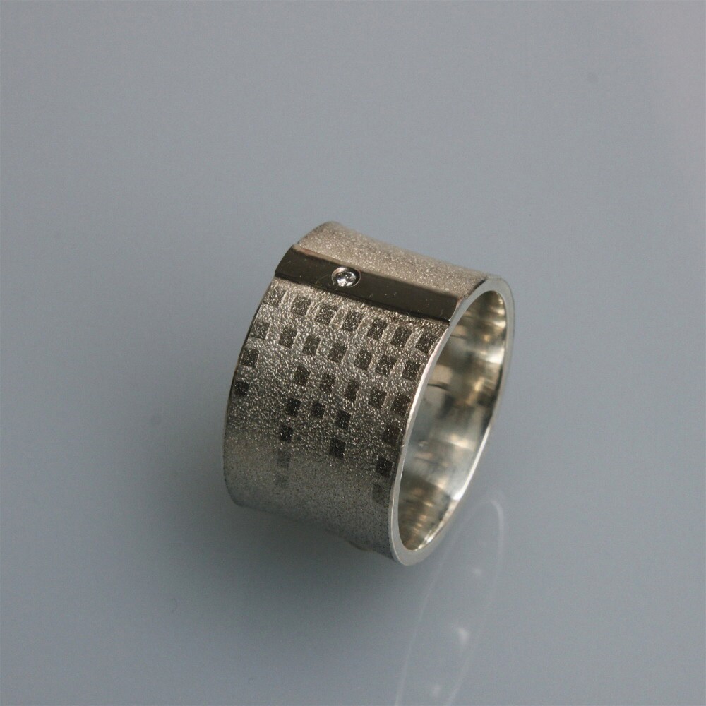 Sterling Silver Ring With 18kt Paladium White Gold Aplications - Etsy