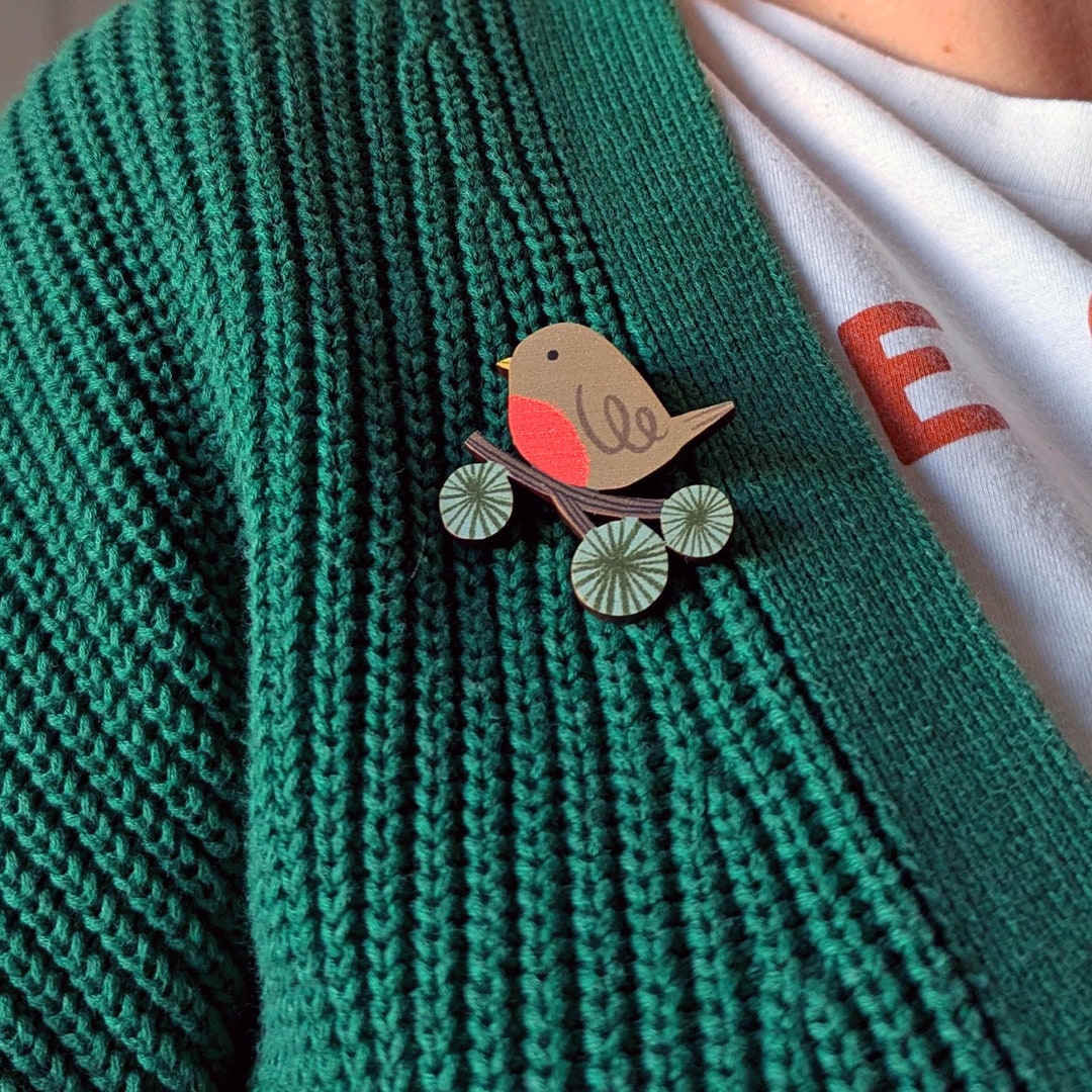 Illustrated Robin Wooden Pin Brooch - Etsy