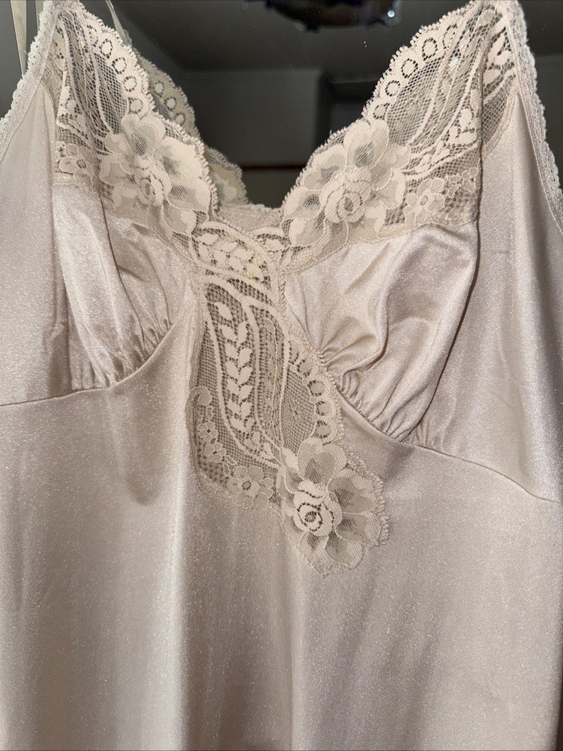 Vintage 34 L Delicate Sheer Lace Top Full Slip Dress Champagne ...
