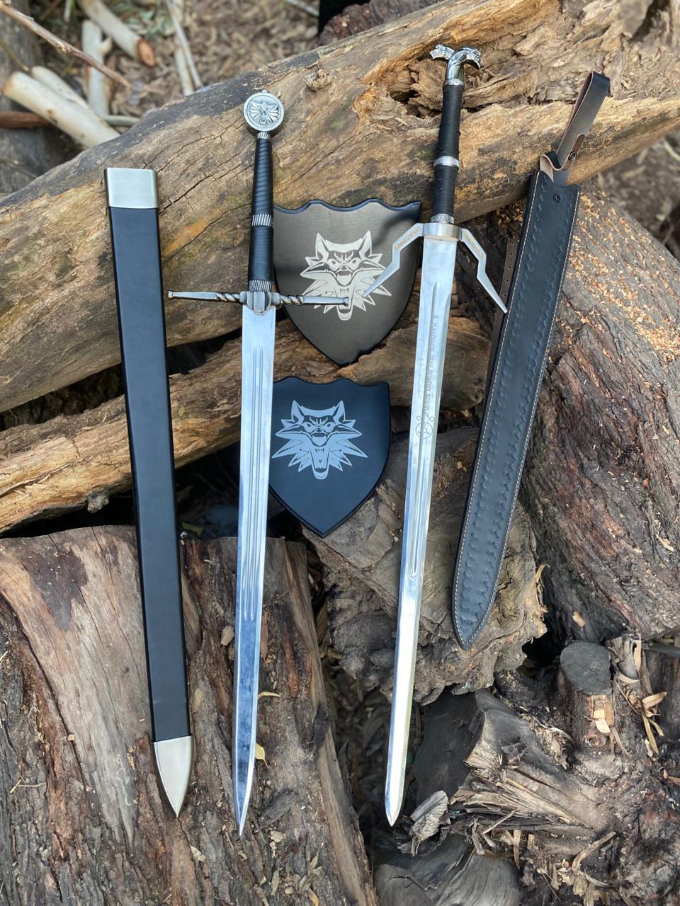 Witcher Sword Set: Steel Replicas - Geralt of Rivia - Cosplay ...