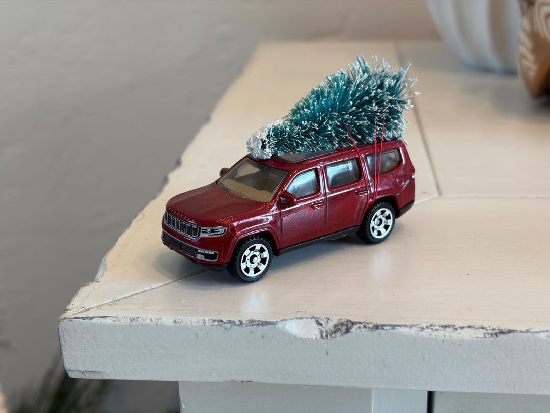 2022 Jeep Wagoneer Holiday Christmas Magnet Ornament With Christmas ...