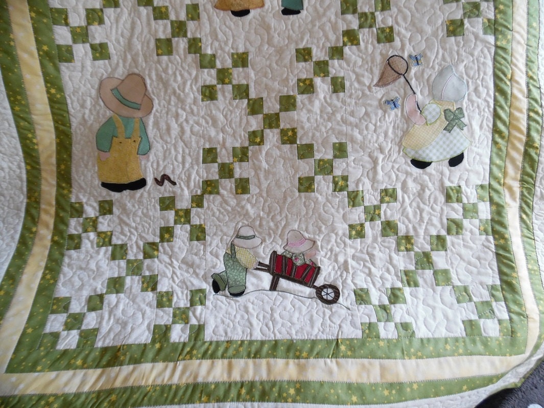 Sun Bonnet Sue and Overall Bill in Green and Yellow Quilt - Etsy