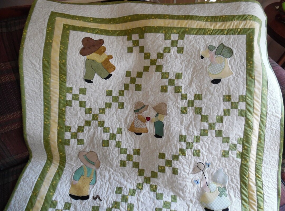 Sun Bonnet Sue and Overall Bill in Green and Yellow Quilt - Etsy