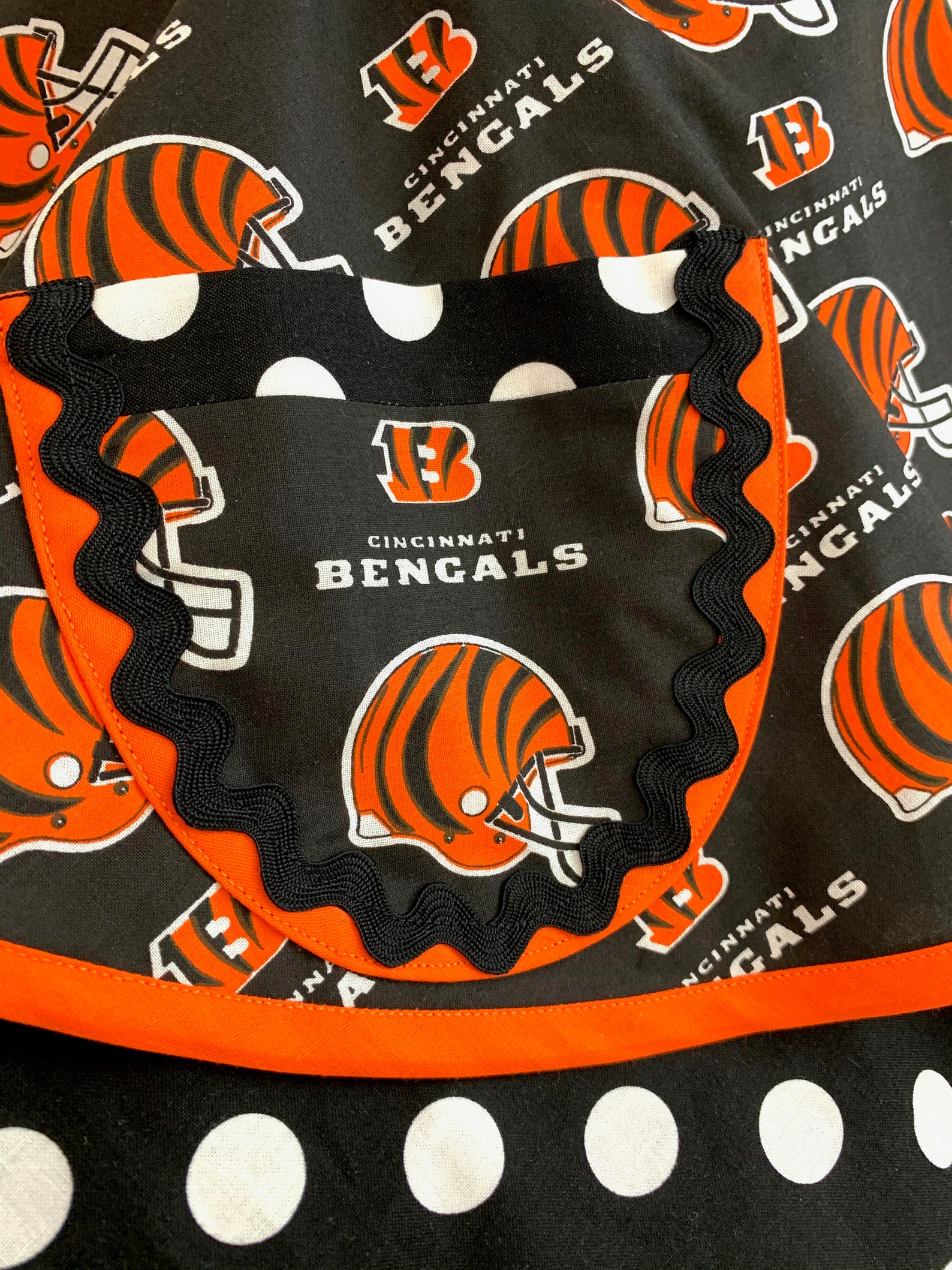 Cincinnati Bengals NFL Fan Girl Apron Tailgate Hostess Aprons | Etsy