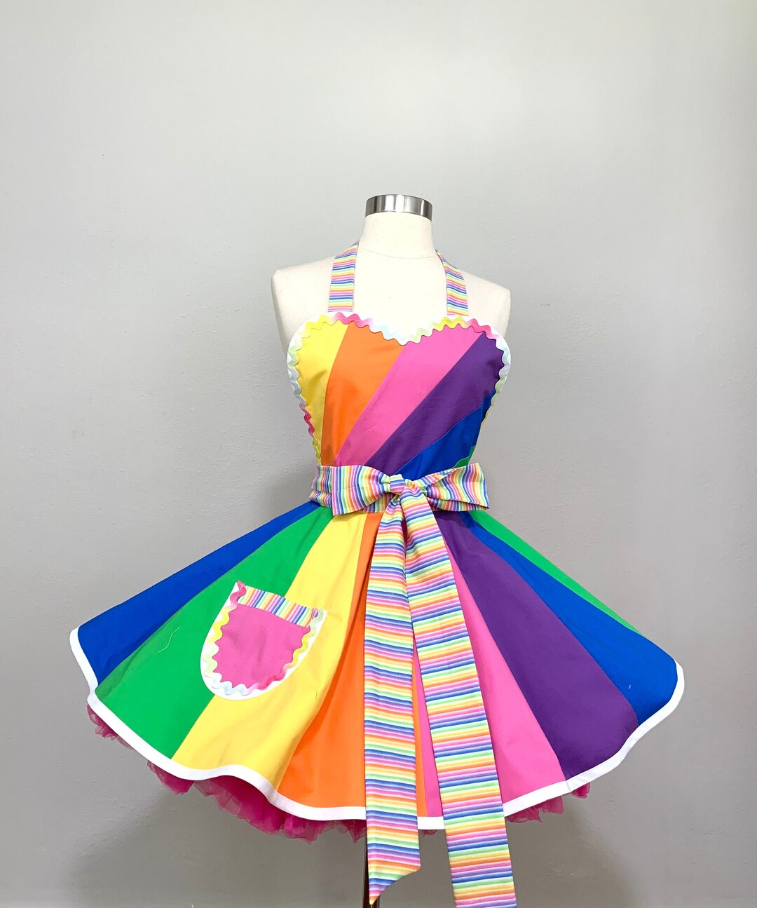 Color Me A Rainbow Apron, Women's Apron, Retro Apron - Etsy