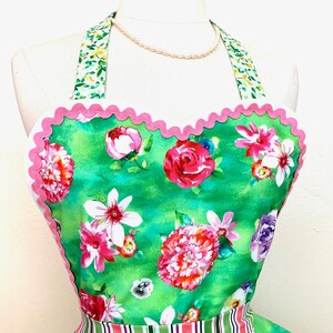 English Garden Party Apron, Woman's Apron, Retro Apron - Etsy