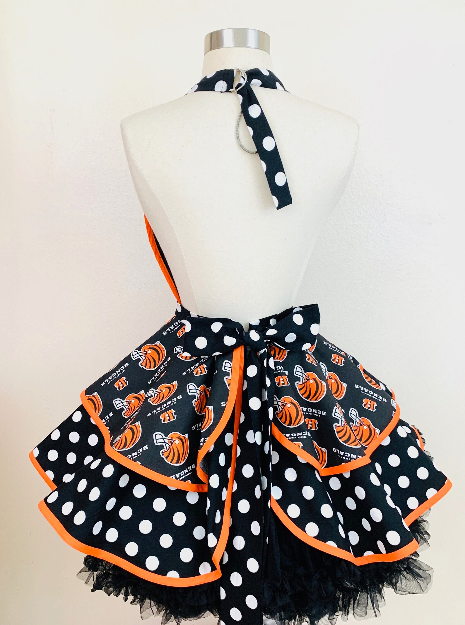 Cincinnati Bengals NFL Fan Girl Apron Tailgate Hostess Aprons | Etsy